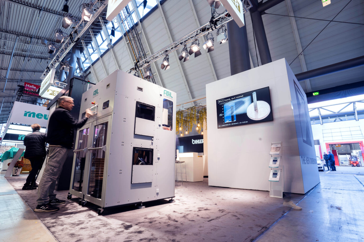 Monitor für Messestand - die richtige Größe finden